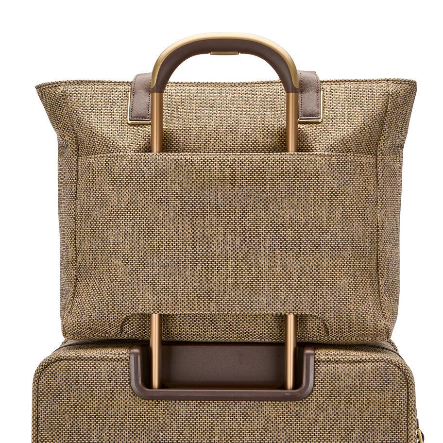 Tweed Carryall Tote—heritage meets modern detail | Hartmann